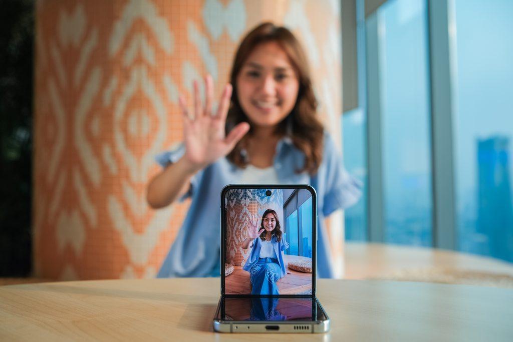 Cari Hp yang Kameranya Canggih? Galaxy Z Flip5 Hp Lipat dengan Hasil ...