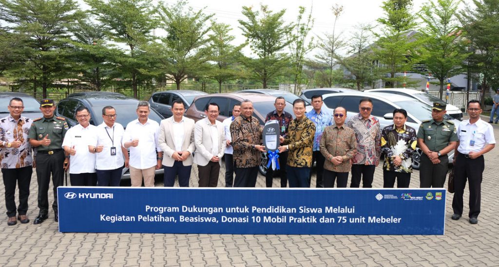 Membangun Masa Depan Pendidikan Indonesia, HMMI Gelar Hyundai Academy ...